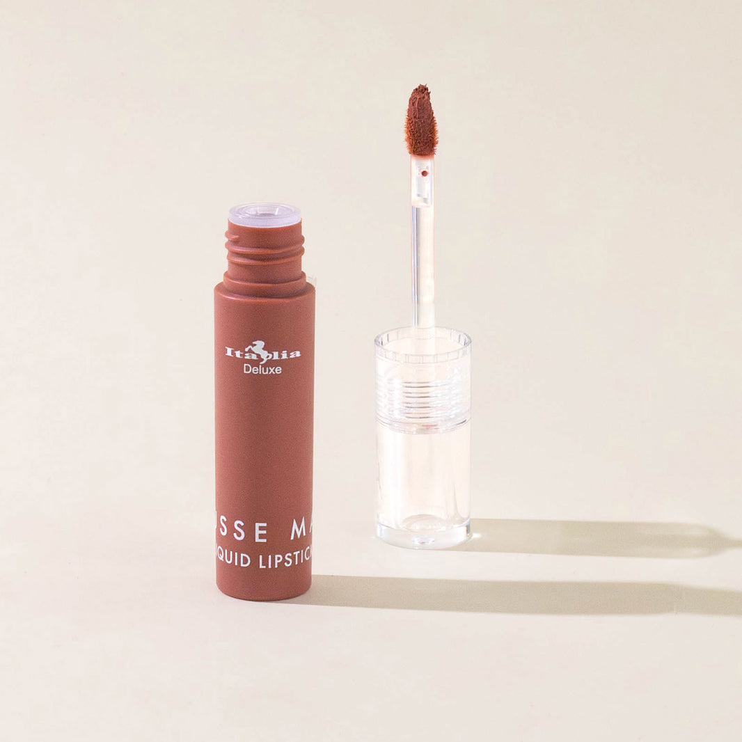 All Lips – Italia Deluxe Makeup